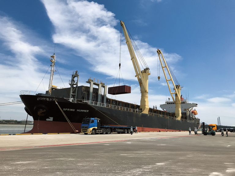 輸入・輸出 | JFE物流株式会社